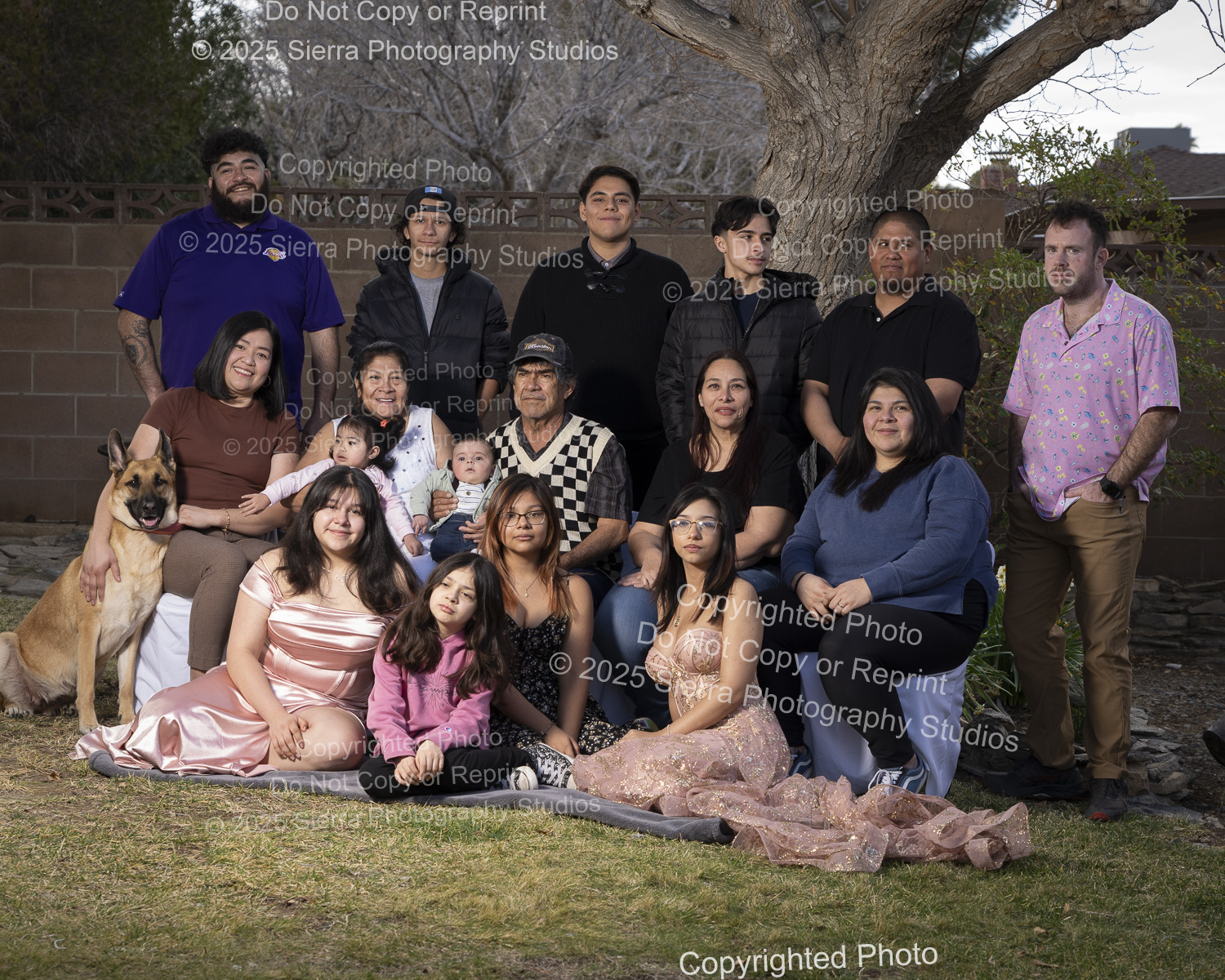 2025 Moyer Family Portraits - Client Images - sierraphotographystudios.com